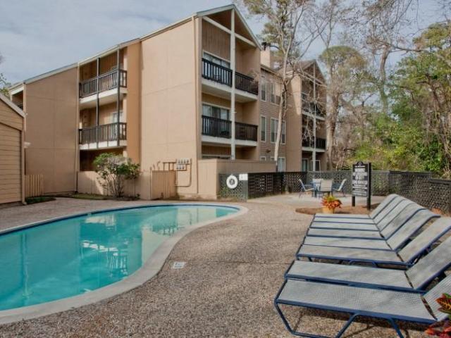 Woodlake Oaks Apartments 1 Bedroom Apartment for Rent at 9550 Ella Lee Ln, Houston, TX 77063 Woodlake Briar Meadow