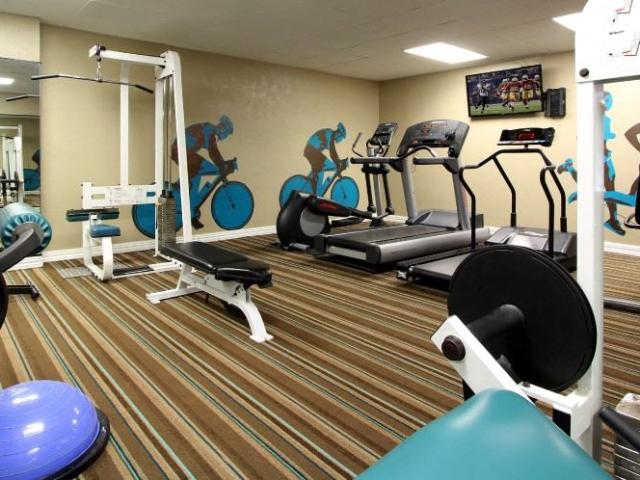Woodlake Oaks Apartments 2 Bedroom Apartment for Rent at 9550 Ella Lee Ln, Houston, TX 77063 Woodlake Briar Meadow