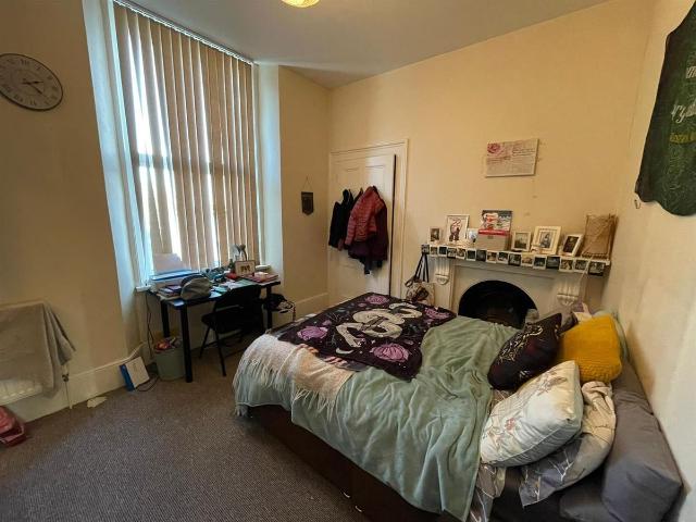 Woodland Terrace, Flat 4, Plymouth PL4, 2 bed flat to rent, £637 pcm | PrimeLocation