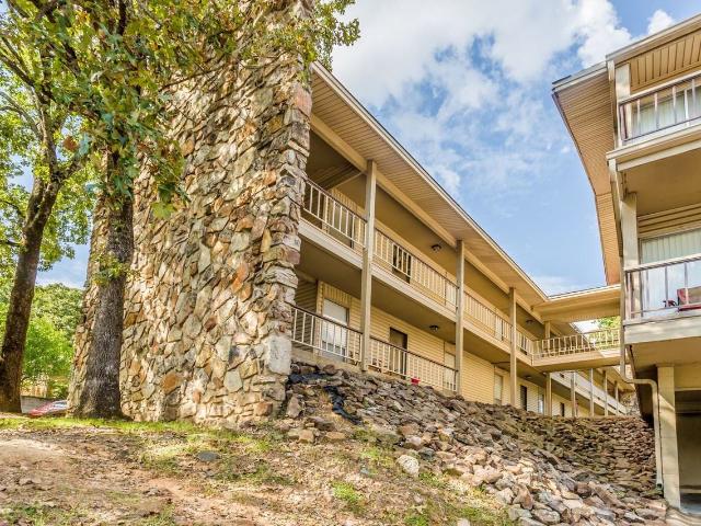 Woodland Terrace 2 Bedroom Apartment for Rent at 1701 Skyline Dr, North Little Rock, AR 72116