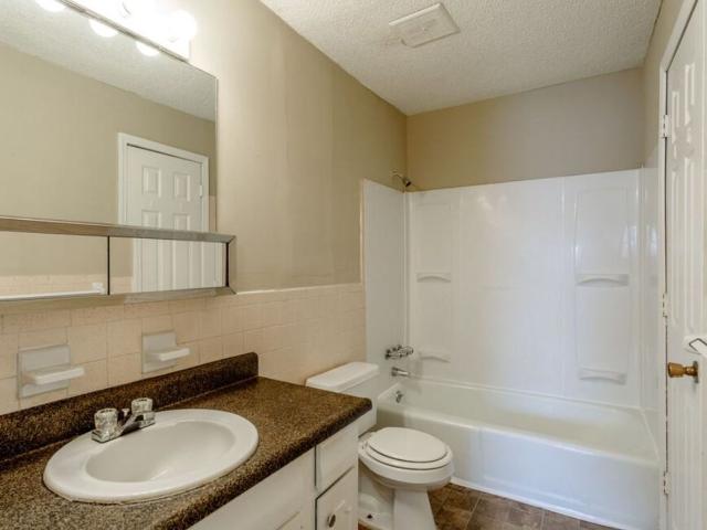 Woodland Trace 1 Bedroom Apartment for Rent at 920 Fontana Ave, Platte City, MO 64079