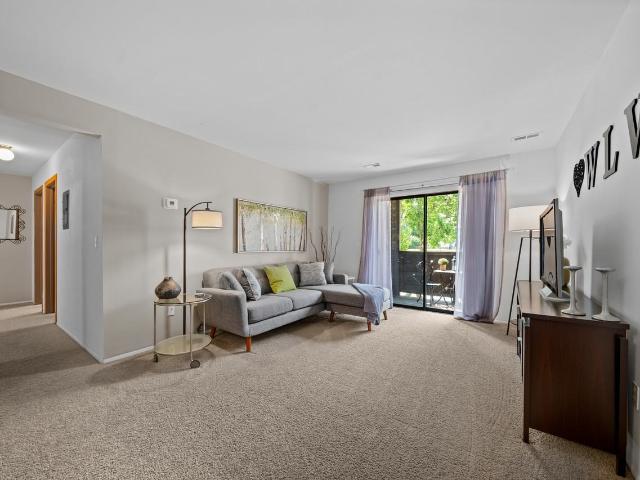 Woodland Villa Apartments 2 Bedroom Apartment for Rent at 7344 Drew Cir, Westland, MI 48185 Westland
