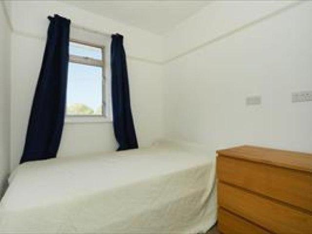 Woodland Way 4 bed house share to rent £3,600 pcm £831 pw