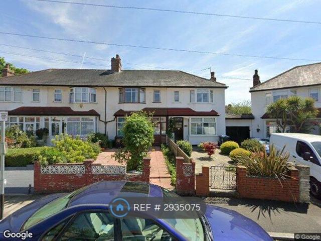 Woodland Way, Mitcham CR4, 4 bed shared accommodation to rent, £3,600 pcm | PrimeLocation