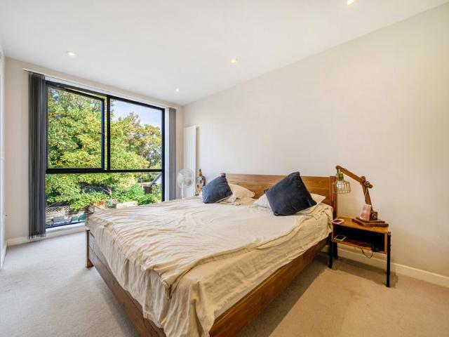 Woodland Way, Mitcham, CR4