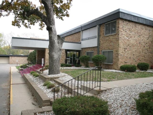 Woodland Apartments 1 Bedroom Apartment for Rent at 1819 W Old Shakopee Rd, Bloomington, MN 55431
