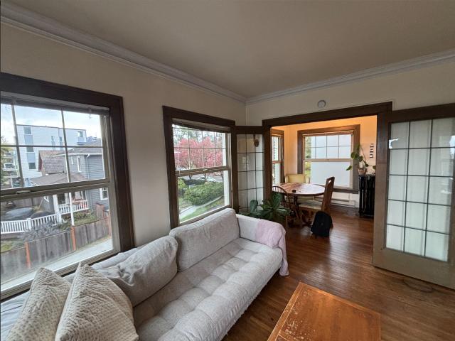 Woodland Arms Studio Apartment for Rent at 5019 Phinney Ave N, Seattle, WA 98103 Phinney Ridge