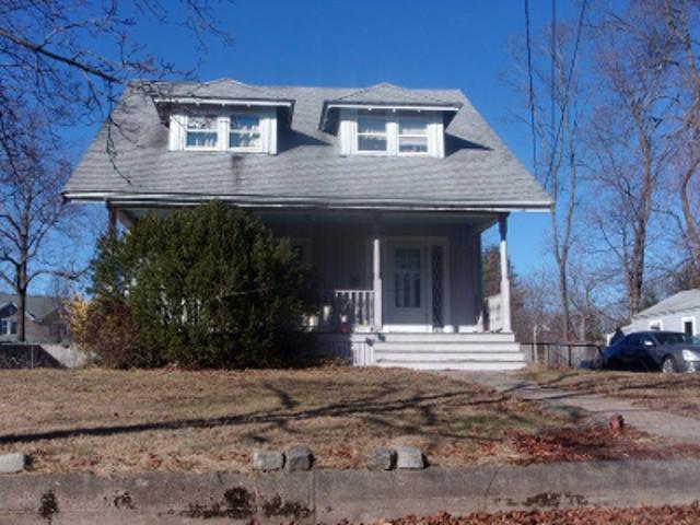 Woodland Ave