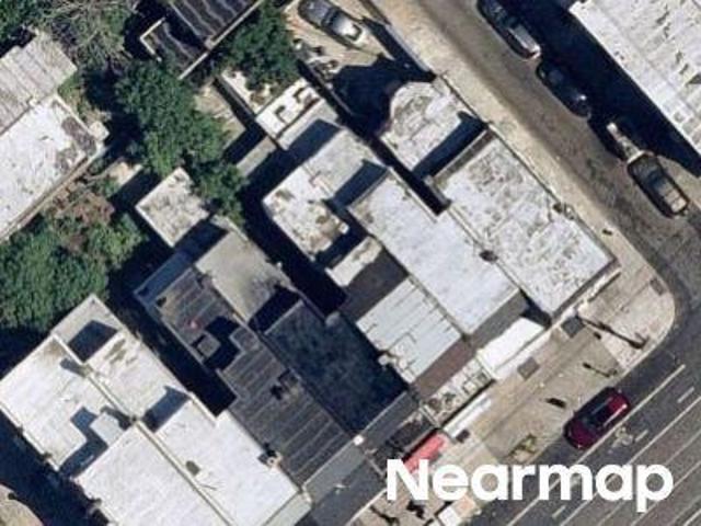 Woodland Ave