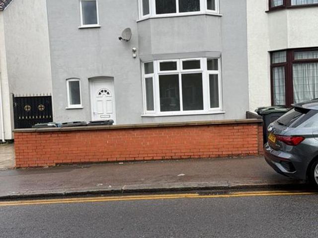 Woodland Avenue LU3, 3 bed semi detached house to rent, £1,600 pcm | PrimeLocation