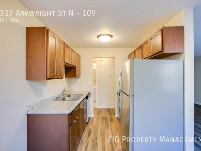 Woodland Court 1 Bedroom Apartment for Rent at 1337 Arkwright St, St. Paul, MN 55130 Payne Phalen