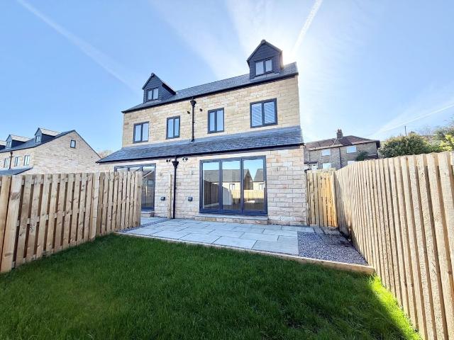 Woodland Court, Holmfirth, Barnsley HD9, 3 bed semi detached house to rent, £1,800 pcm | PrimeLocation
