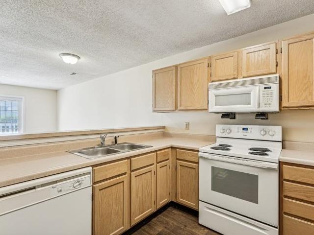 Woodland Crossing Apartment Homes 2 Bedroom Apartment for Rent at 2590 Woodland Ave, New Bern, NC 28562