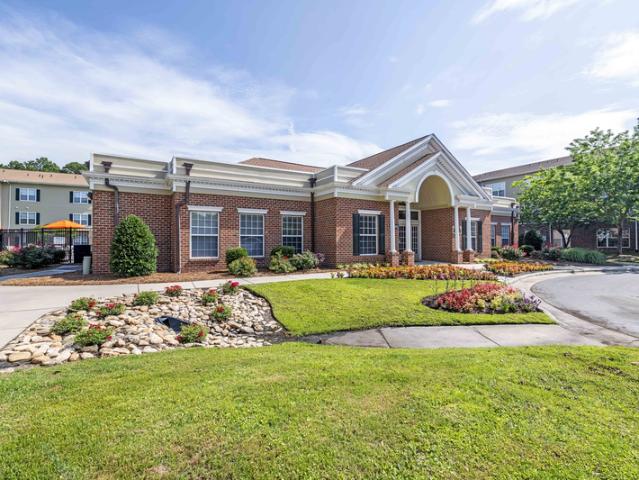 Woodland Crossing Apartment Homes 2 Bedroom Apartment for Rent at 2590 Woodland Ave, New Bern, NC 28562