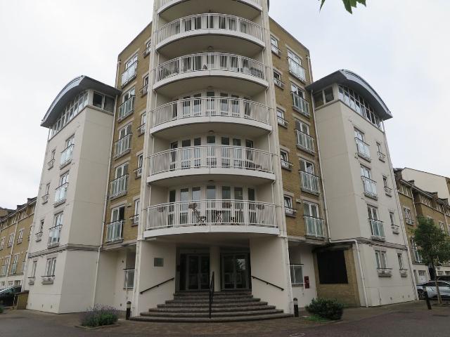 Woodland Crescent, Canada Water SE16, 2 bed flat to rent, £2,300 pcm | PrimeLocation