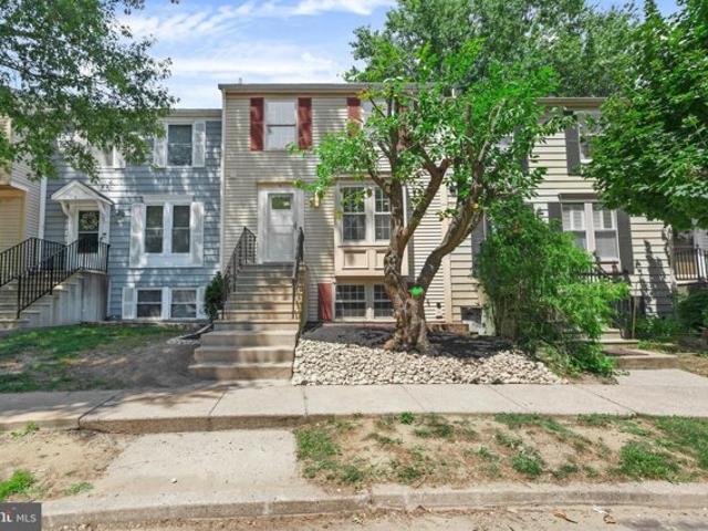 Woodland Ct, Hamilton, Home For Sale