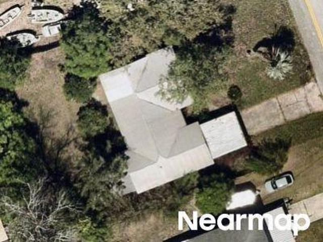 Woodland Dr
