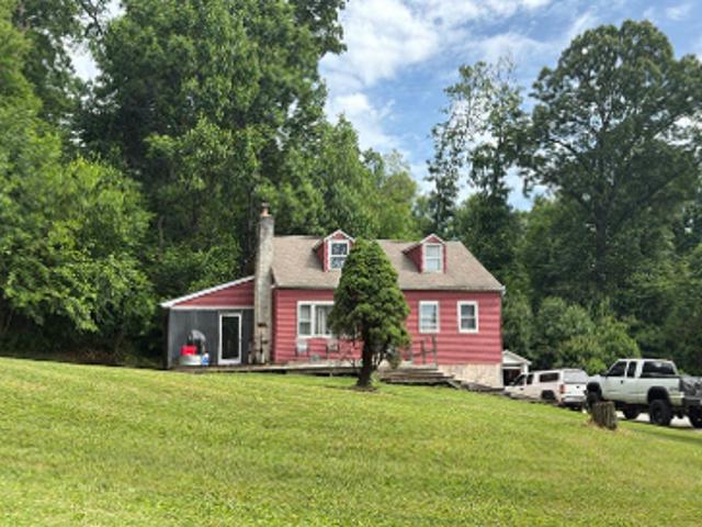 Woodland Dr