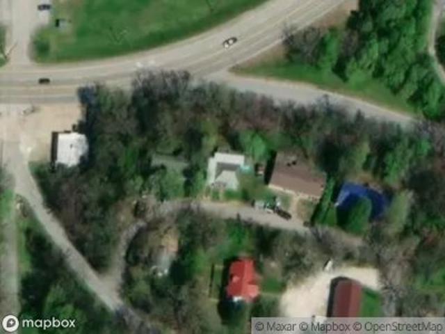 Woodland Dr