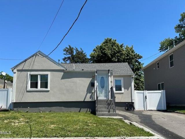 Woodland Dr, Keyport, Home For Sale