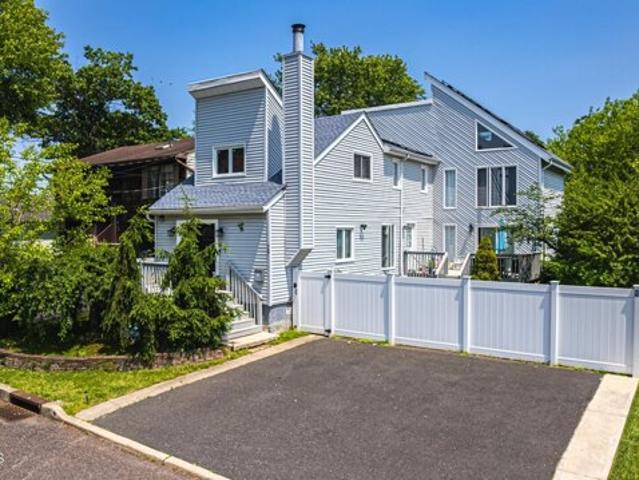 Woodland Dr, Keyport, Home For Sale