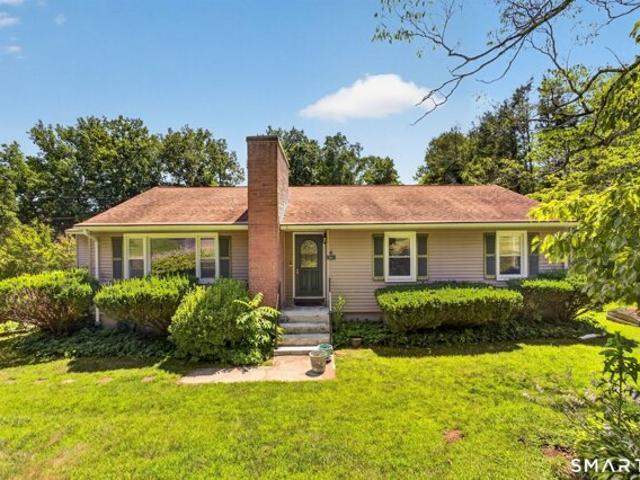 Woodland Dr, North Branford, Home For Sale