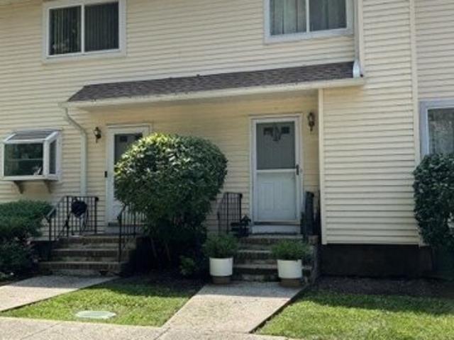 Woodland Dr, Roselle, Home For Sale