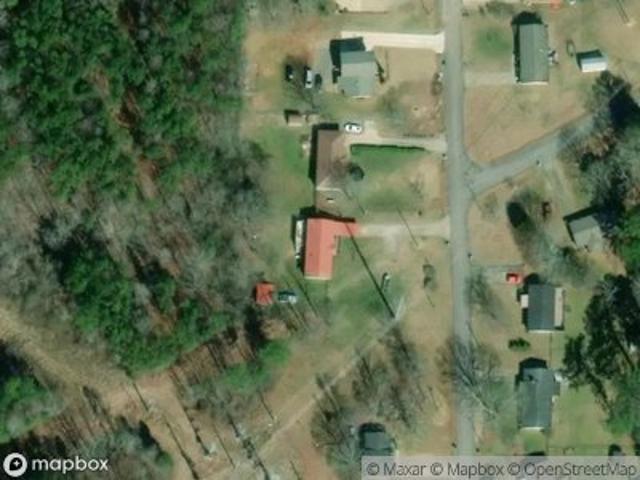 Woodland Dr S