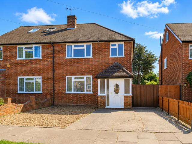 Woodland Drive, Hertfordshire AL4 3 bed house to rent £2,750 pcm £635 pw