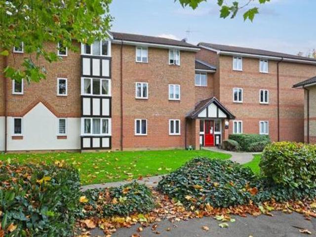 Woodland Grove, Epping, 2 Bedroom Apartment