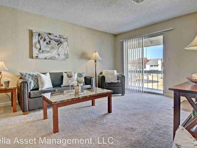 Woodland Hills 1 Bedroom Apartment for Rent at 8502 E 66th Pl, Tulsa, OK 74133