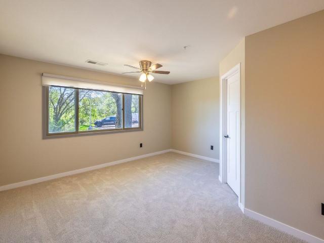 Woodland Hills Townhomes – Comfortable & Convenient Living in Sioux City! 2 Bedroom Apartment for Rent at 1800 Indian Hills Dr, Sioux City, IA 51104 Indian Hills