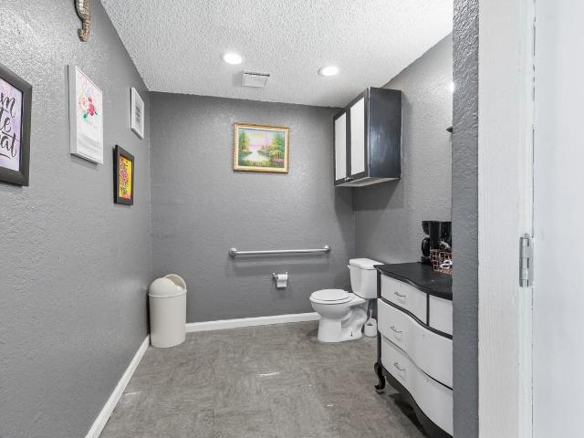 Woodland HIlls Apartments Studio Apartment for Rent at 8502 E 66th Pl, Tulsa, OK 74133