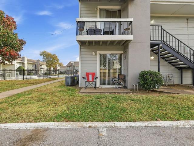 Woodland HIlls Apartments 1 Bedroom Apartment for Rent at 8502 E 66th Pl, Tulsa, OK 74133