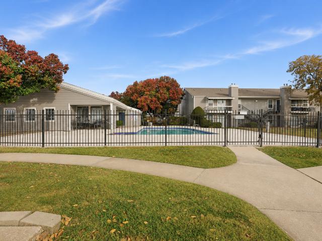 Woodland HIlls Apartments 1 Bedroom Apartment for Rent at 8502 E 66th Pl, Tulsa, OK 74133