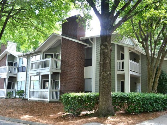 Woodland Park Apartment Homes 1 Bedroom Apartment for Rent at 3047 Pisgah Pl, Greensboro, NC 27455 Natchez Trace