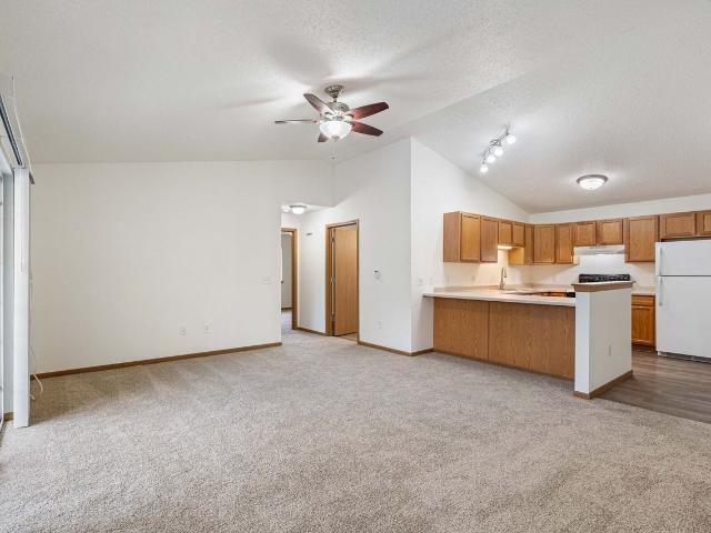 Woodland Park Apartments 2 Bedroom Apartment for Rent at 52 Fieldstone Dr, Wisconsin Dells, WI 53965