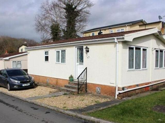 Woodland Park, Ash Grove, Waunarlwydd, 2 Bedroom Bungalow