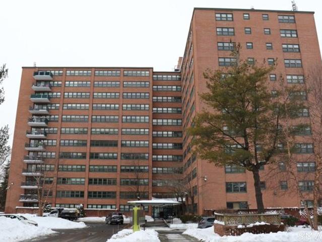Woodland St Apt U, Hartford, Condo For Sale