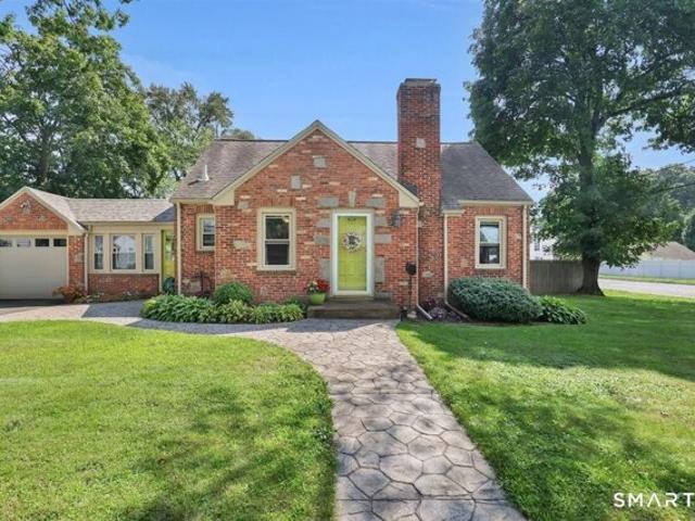 Woodland St, Manchester, Home For Sale