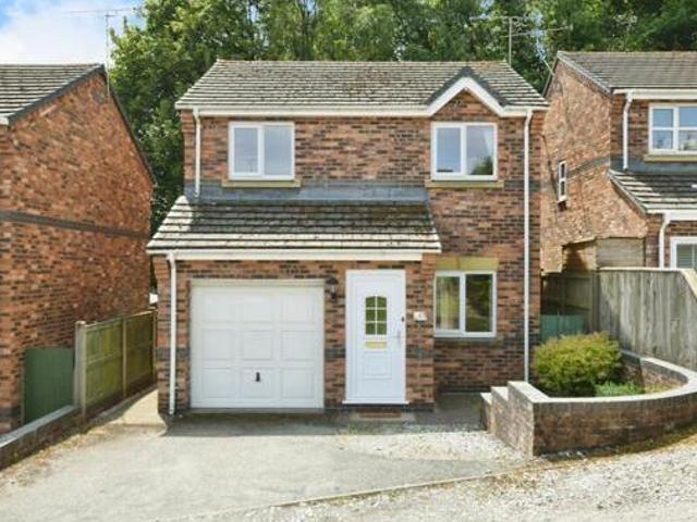 Woodlands Court, Tan Y Fron, 3 Bedroom Detached