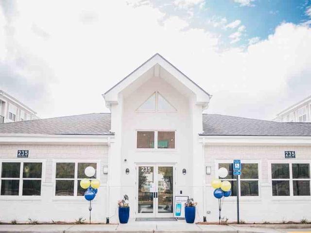 Woodlands Creekside 1 Bedroom Apartment for Rent at 235 Jonesboro Rd, Mcdonough, GA 30253