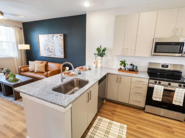 Woodlands Creekside 1 Bedroom Apartment for Rent at 235 Jonesboro Rd, Mcdonough, GA 30253
