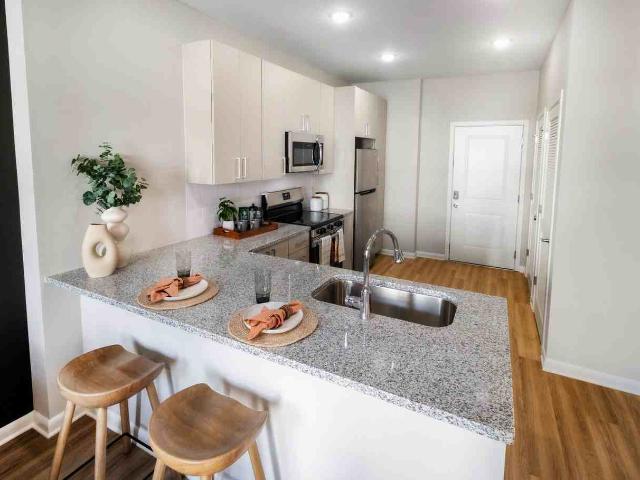 Woodlands Creekside 2 Bedroom Apartment for Rent at 235 Jonesboro Rd, Mcdonough, GA 30253