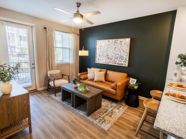 Woodlands Creekside 2 Bedroom Apartment for Rent at 235 Jonesboro Rd, Mcdonough, GA 30253