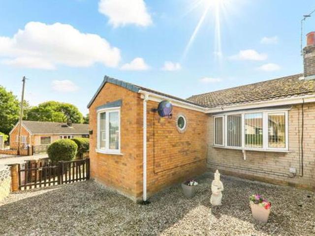 Woodlands Crescent, Hemsworth, 2 Bedroom Semi detached