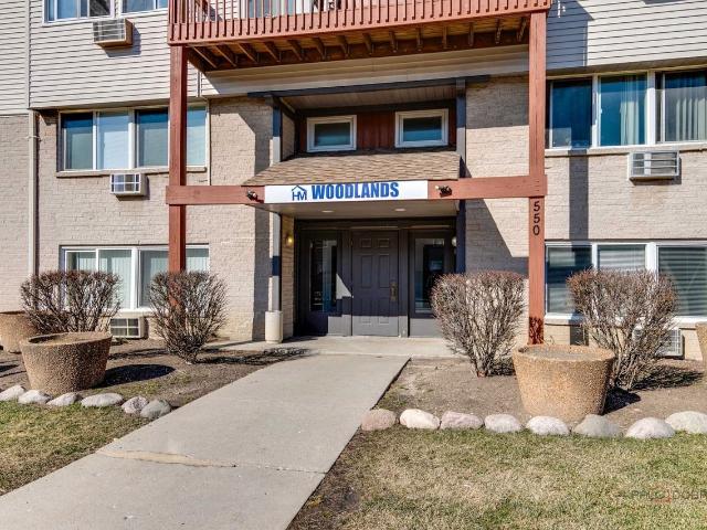 Woodlands Apartment Homes 1 Bedroom Apartment for Rent at 550 Deepwoods Dr, Mundelein, IL 60060