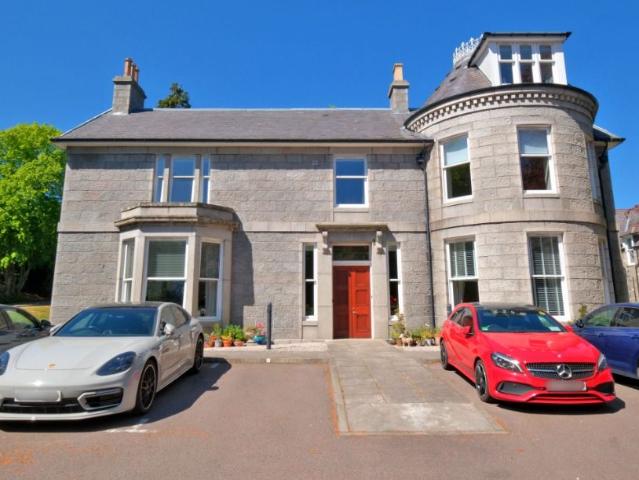 Woodlands Avenue, Cults, Aberdeen AB15, 2 bed flat to rent, £1,600 pcm | PrimeLocation