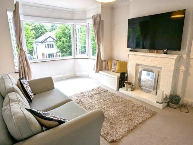 Woodlands Avenue, West Byfleet, Surrey, KT14