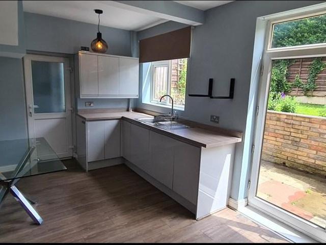 Woodlands, Failsworth, Manchester, M35 3 bed semi detached house to rent £1,295 pcm £299 pw